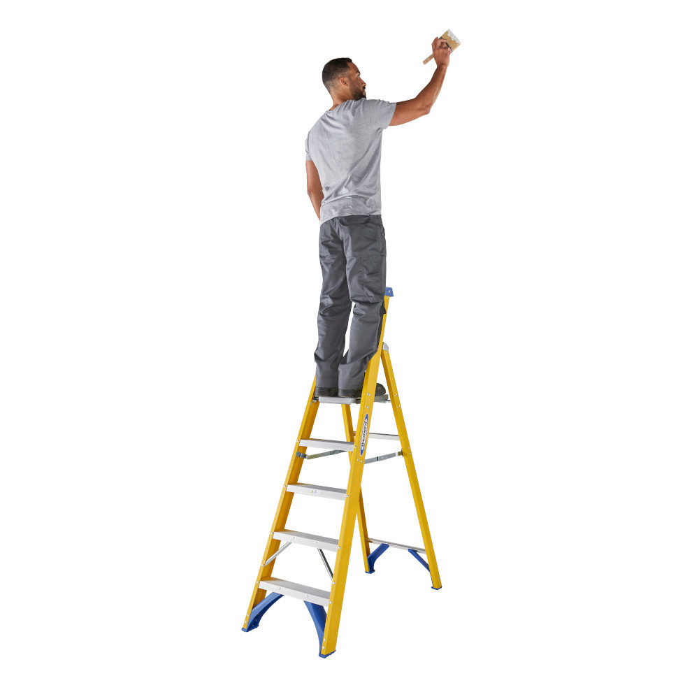 Werner 5 Tread Trade Fibreglass Platform Step Ladder - BS 2037 EN131 ...