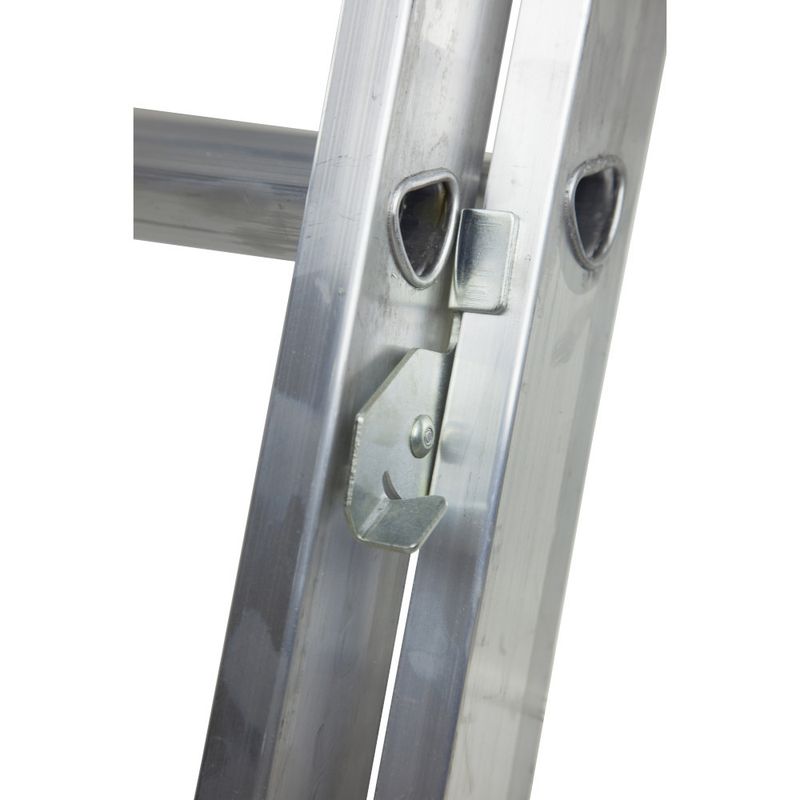 Werner 4.93m Double Box Section Extension Ladder - BS EN131 | Door ...