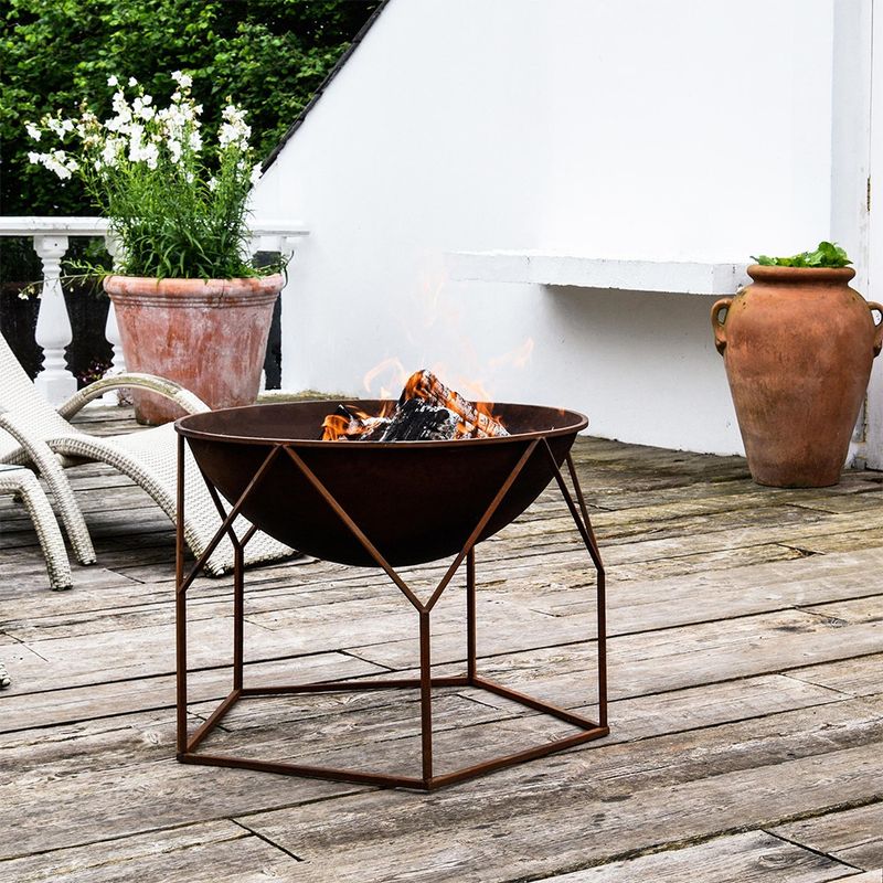 Buckingham Rust Outdoor Fire Pit - 510mm x 700mm | Landscaping Superstore®