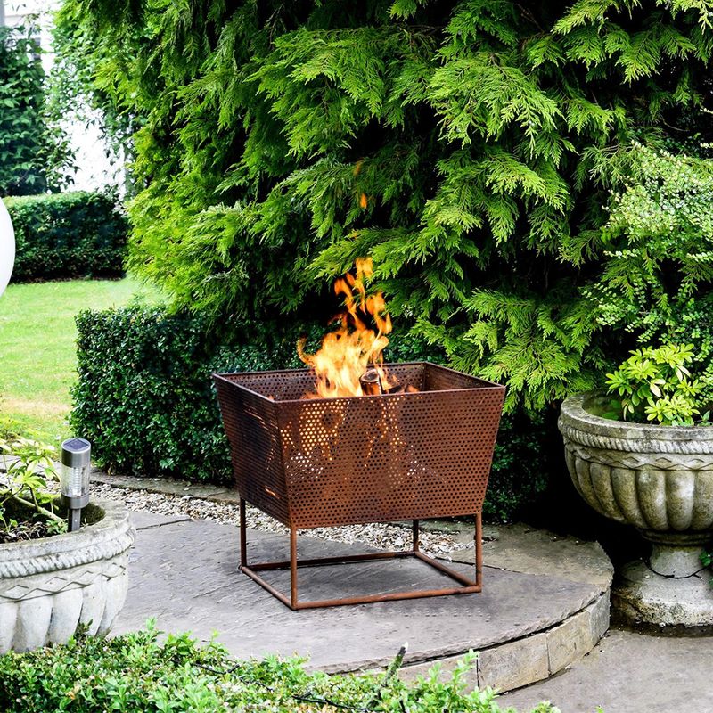 Norfolk Rust Outdoor Fire Pit - 445mm x 520mm | Drainage Superstore®