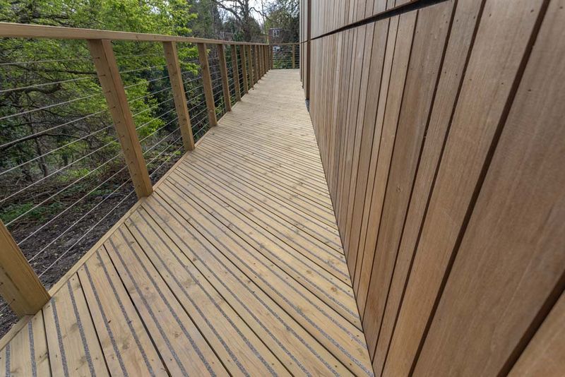 Marley AntiSlip Plus Smooth Timber Decking - 28 x 145 x 4800mm ...