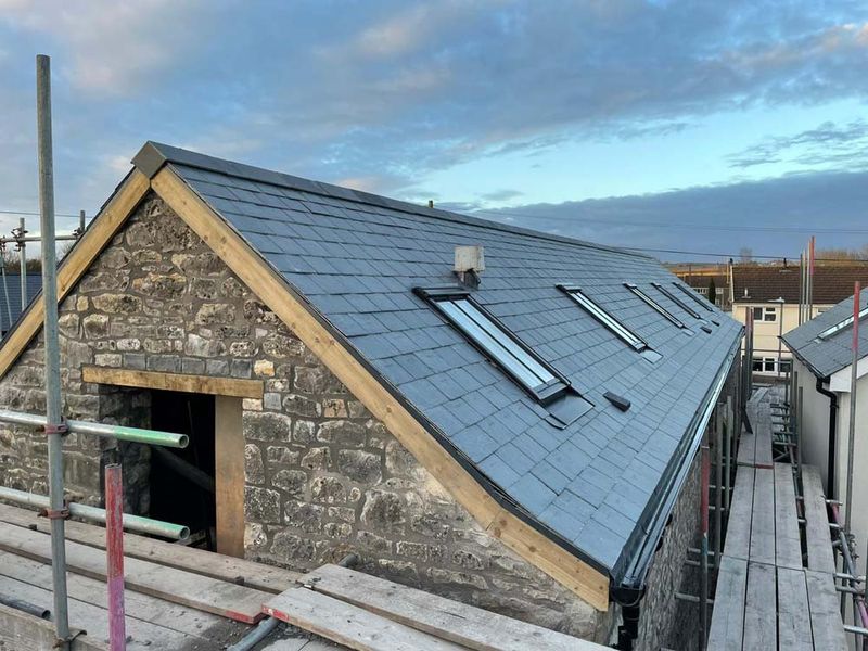 Mayan RealRidge Natural Slate All-in-One Graphite Ridge Tile - 90 ...