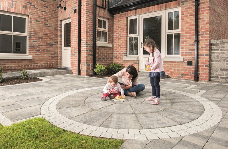 Tobermore Historic Flag Decorative Concrete Paving Circle - 50mm x 2 ...