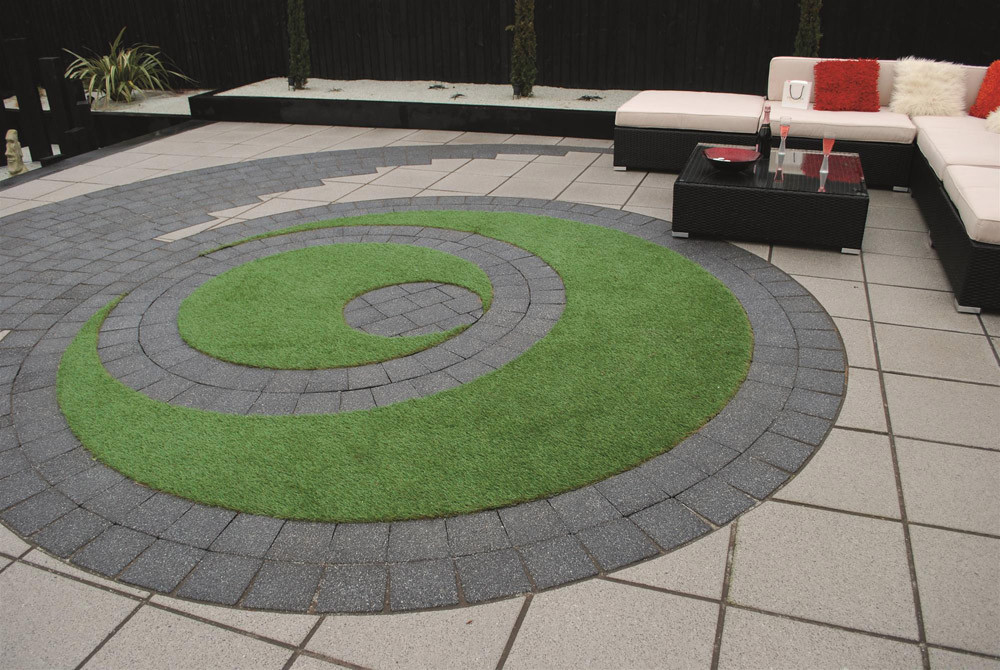 Tobermore Mayfair Flag Concrete Paving Slabs | Drainage Superstore®
