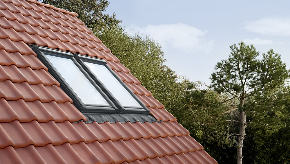 VELUX EKW S00W01 Duo Tile Flashing 100mm Gap | Roofing Superstore®
