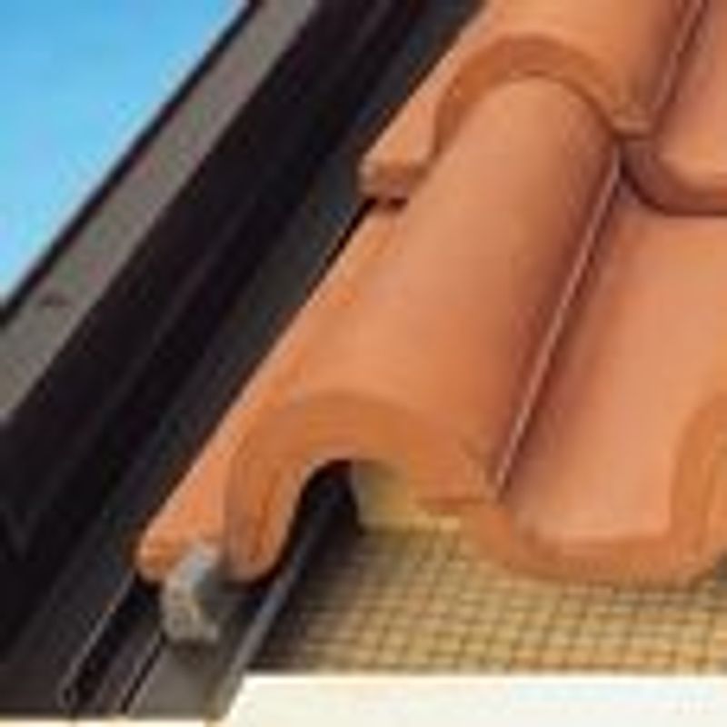 VELUX EDW C04 0000 Single Tile Flashing (up to 120mm) 55cm x 98cm ...