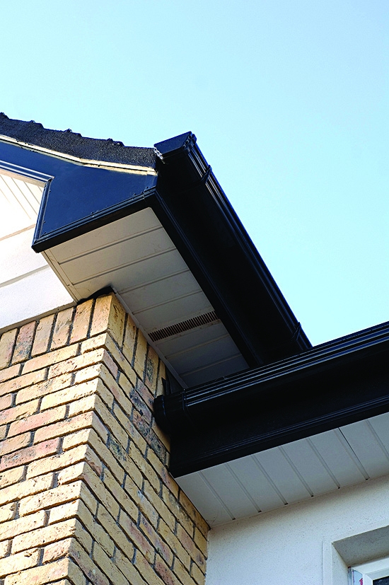 Freeflow Plastic Guttering Square Style Union Bracket - Black | Roofing ...