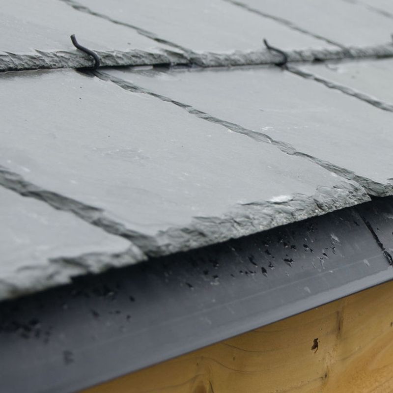 Permavent Easy Tray Eaves Protector for Low Pitch Roofs - 1.5m Length ...