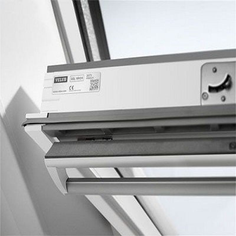 VELUX GGL PK25 206621U White Triple Centre Pivot INTEGRA Electric ...