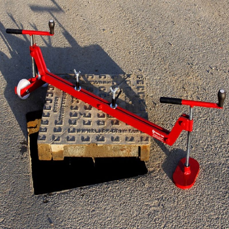 Mustang Tools Chinook Manhole Cover Lifter | Drainage Superstore®