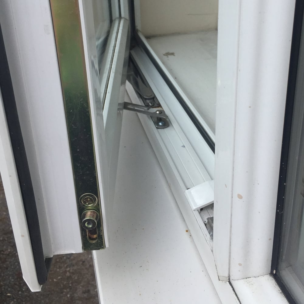 ERA Stainless Steel Casement Window Restrictor Stay 11.5mm Left handed ...